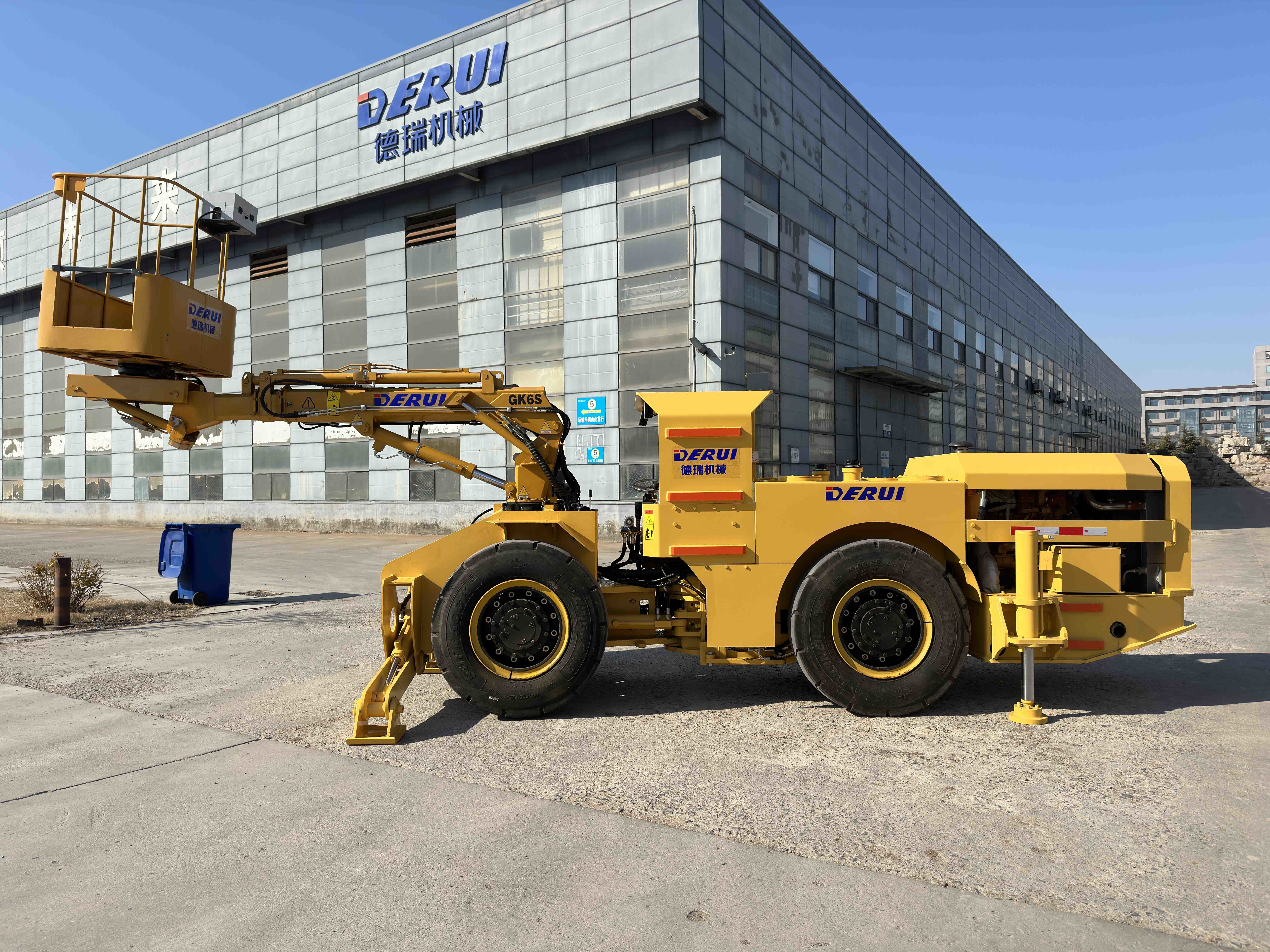 Underground Lifting Platform Vehicle For Gold copper Zine Coal Mine ...