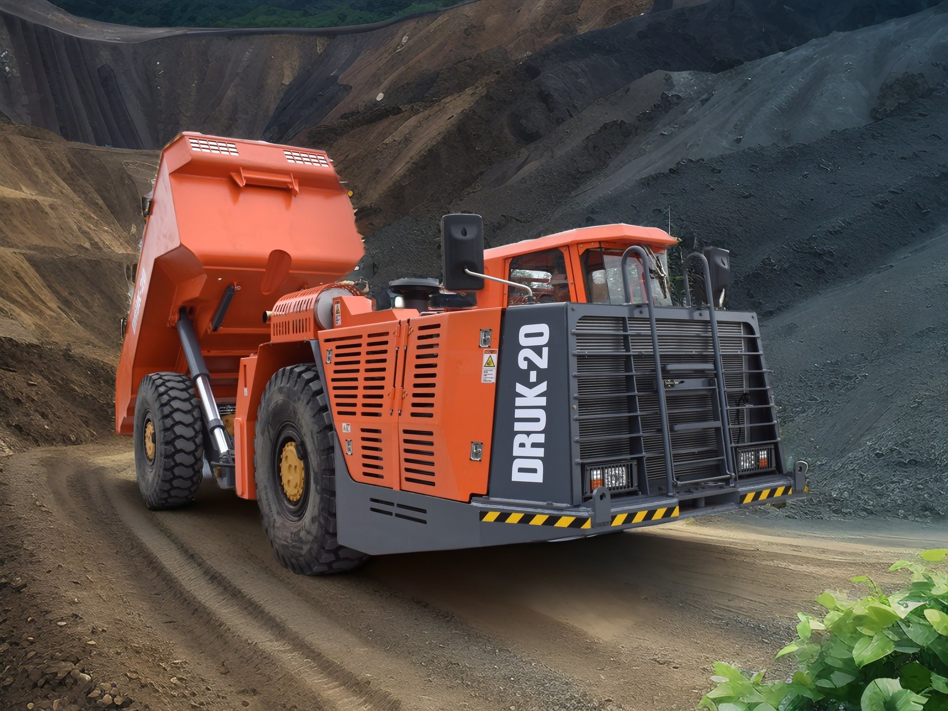 Original VOLVO Engine DERUI Underground Dump Truck Payload 20 Tons